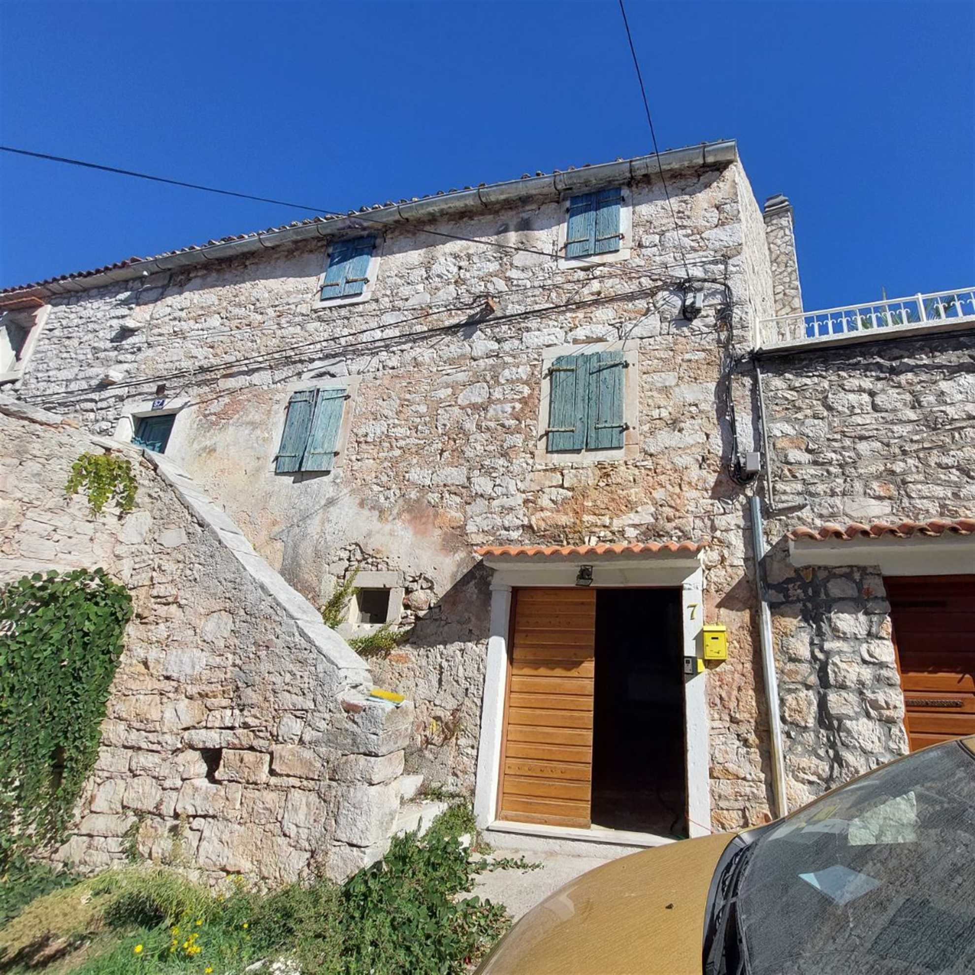 Apartman Vesna MU no.2 žuti u Murter | NIK Turistička agencija